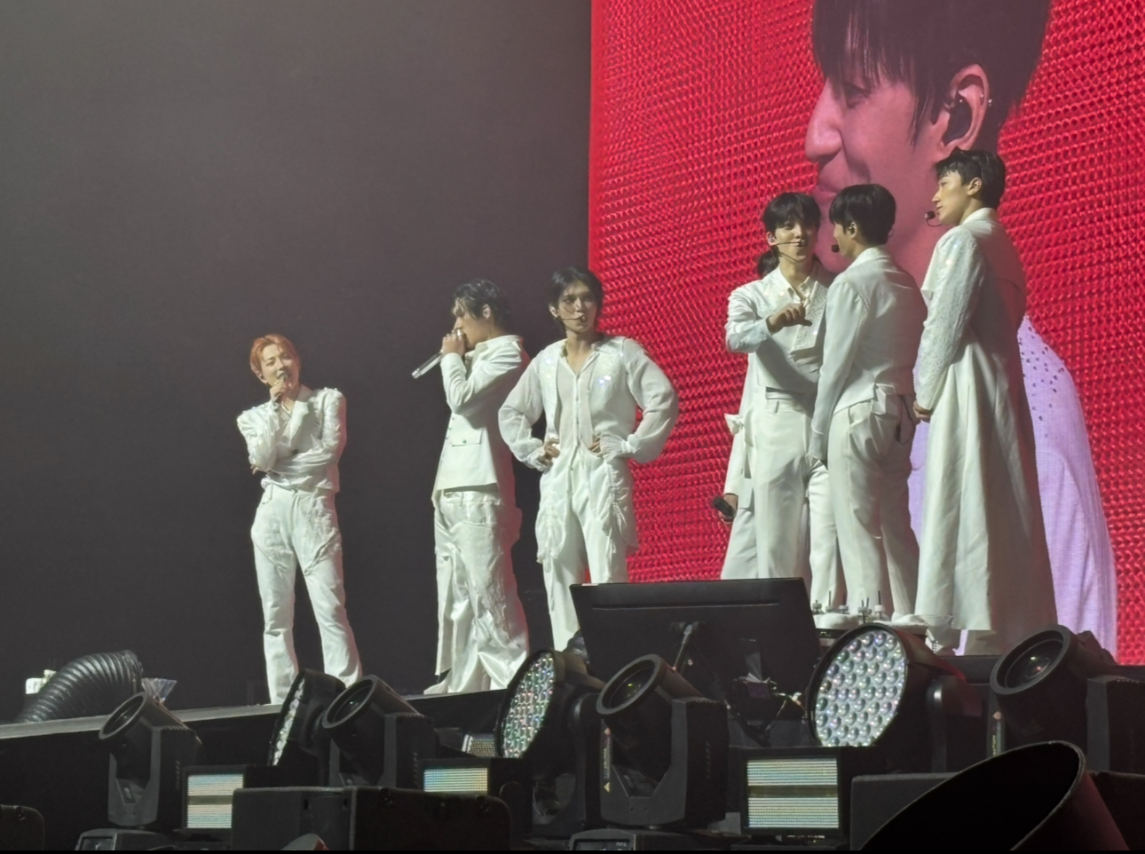 ATEEZ Ignites the Stage in Tacoma with Fierce Choreography and Stadium ...